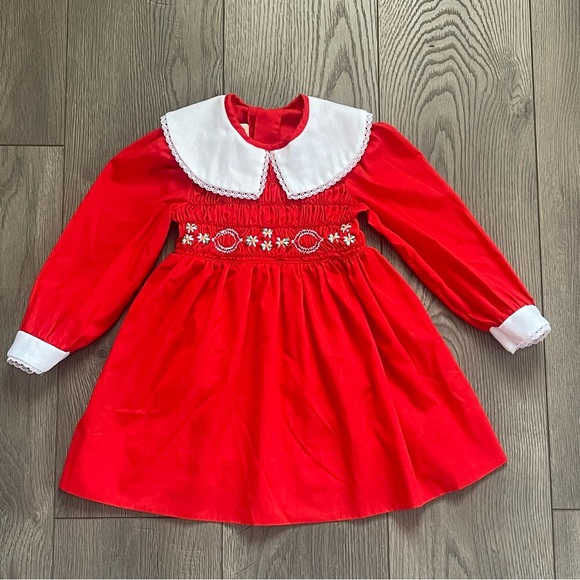 Winnie-the-Pooh | Dresses | Vintage Winnie The Pooh Sears Smocked ...